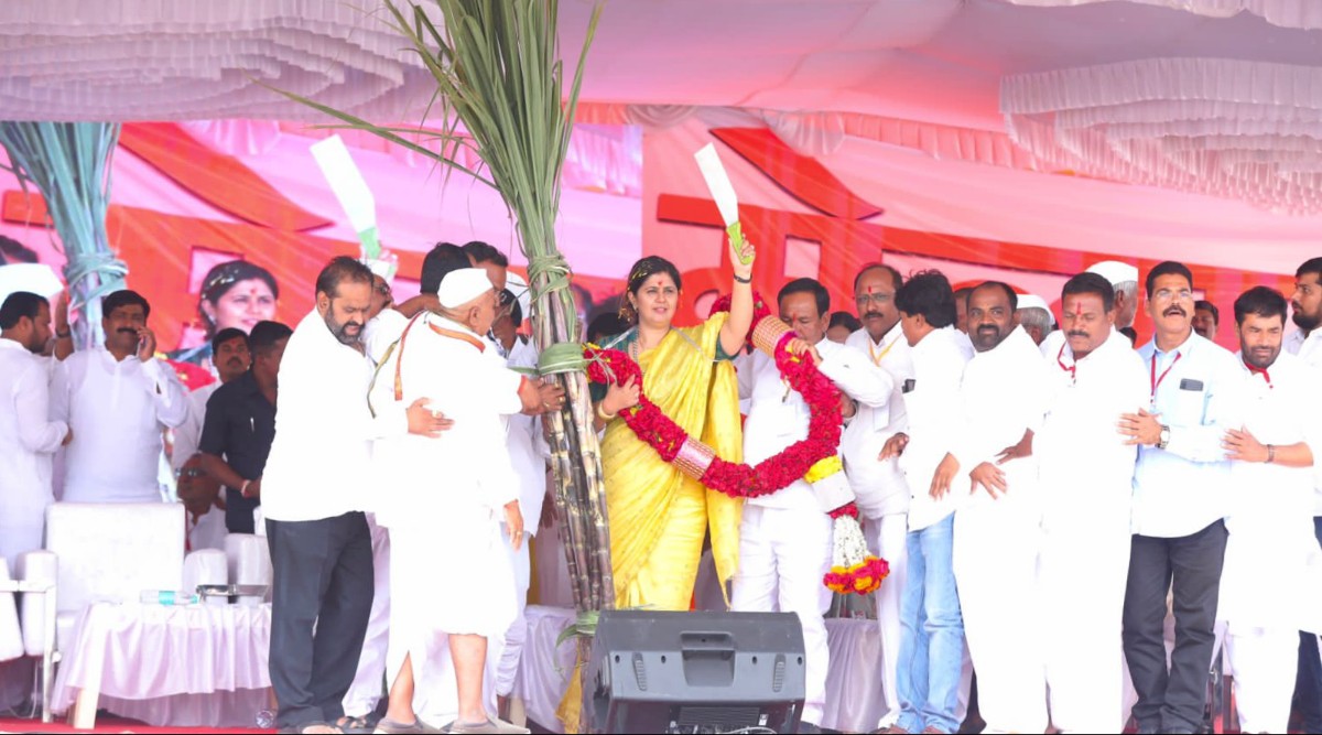 Pankaja Munde gets battle ready, but avoids naming top BJP leadership ...
