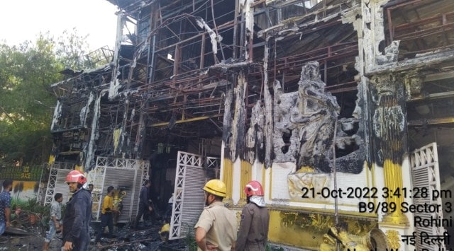 Delhi: Fire breaks out at banquet hall in Rohini; no casualties | Delhi ...