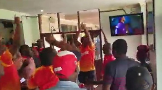 Zimbabwe fans dance, sing & celebrate on T20 World Cup qualification