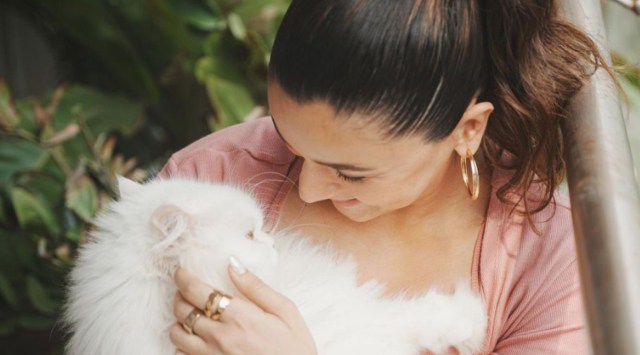 Alia Bhatt promotes her maternity brand with her cat Edward, shares ...