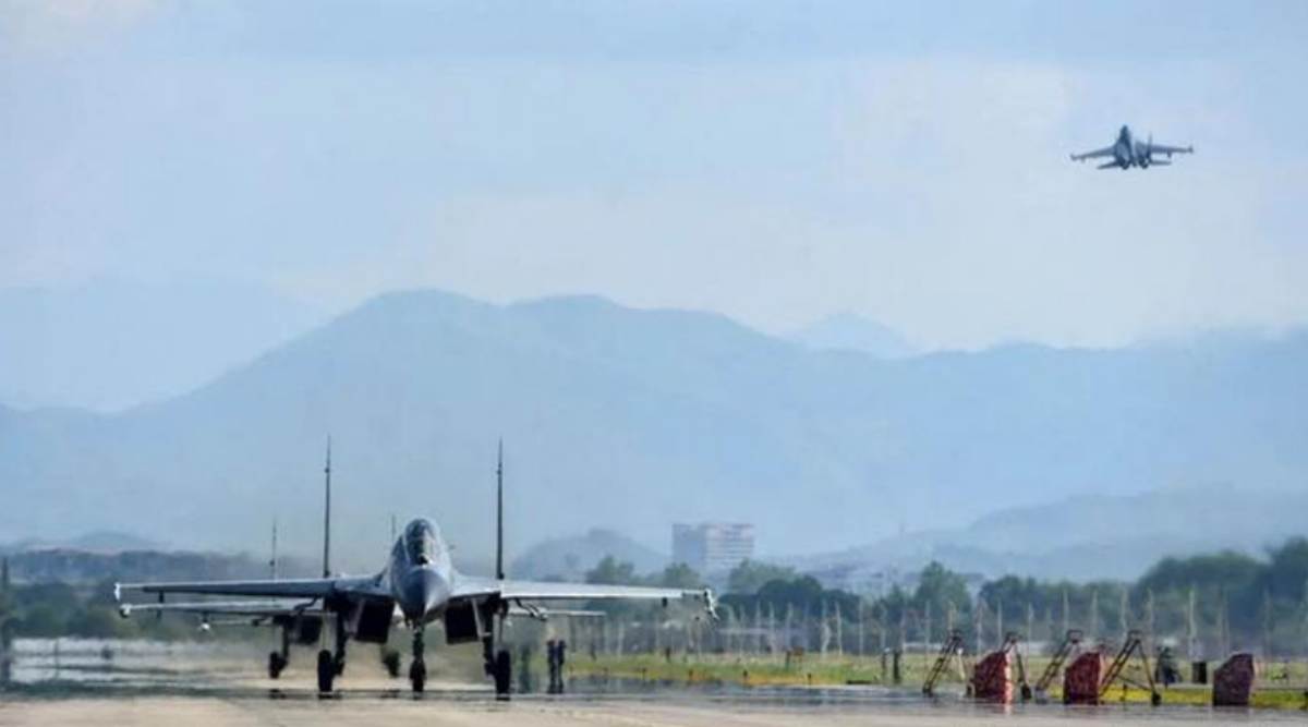 This majestic eye-shaped library in China is heaven for every book ...