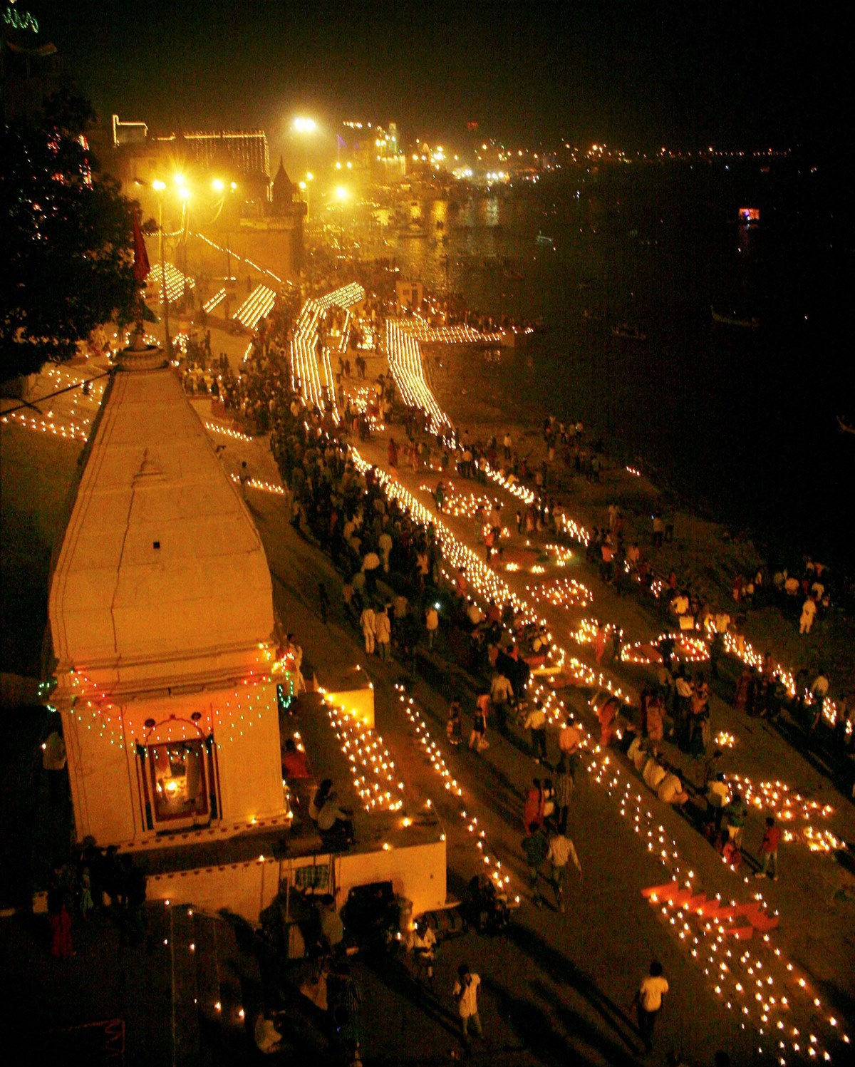 Why celebrating Diwali in Banaras is an experience of the city itself ...