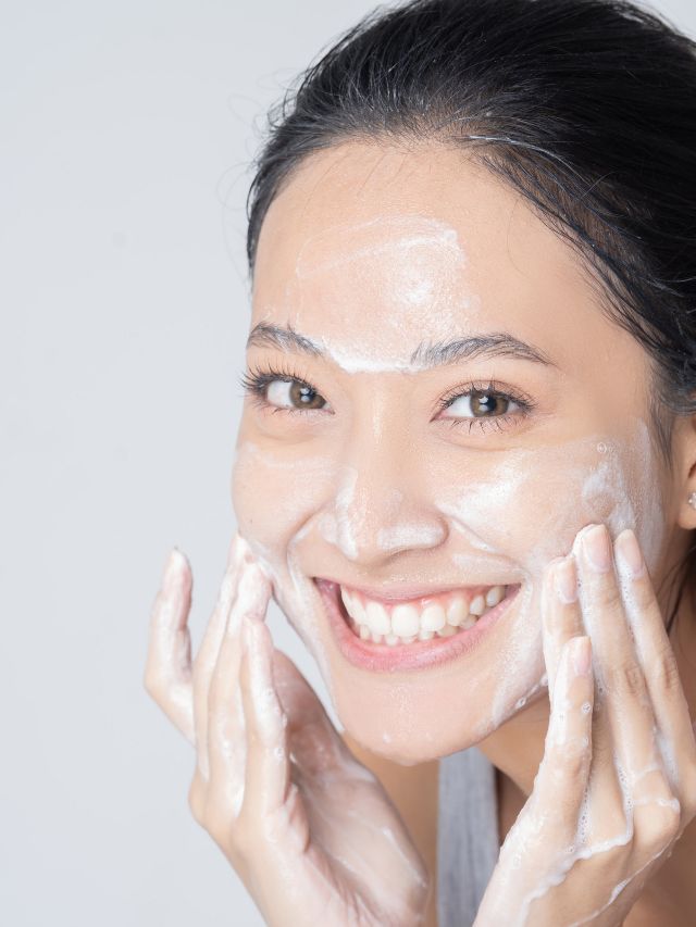 5 mistakes while washing face | The Indian Express