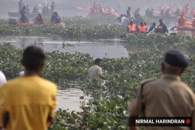 Morbi bridge collapse: CM, NDRF, Army at site as rescue ops continue ... Morbi bridge collapse: CM, NDRF, Army at site as rescue ops continue ...
