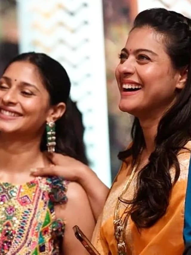 Kajol And Sister Tanishaa Mukerjis Pandal Hopping The Indian Express