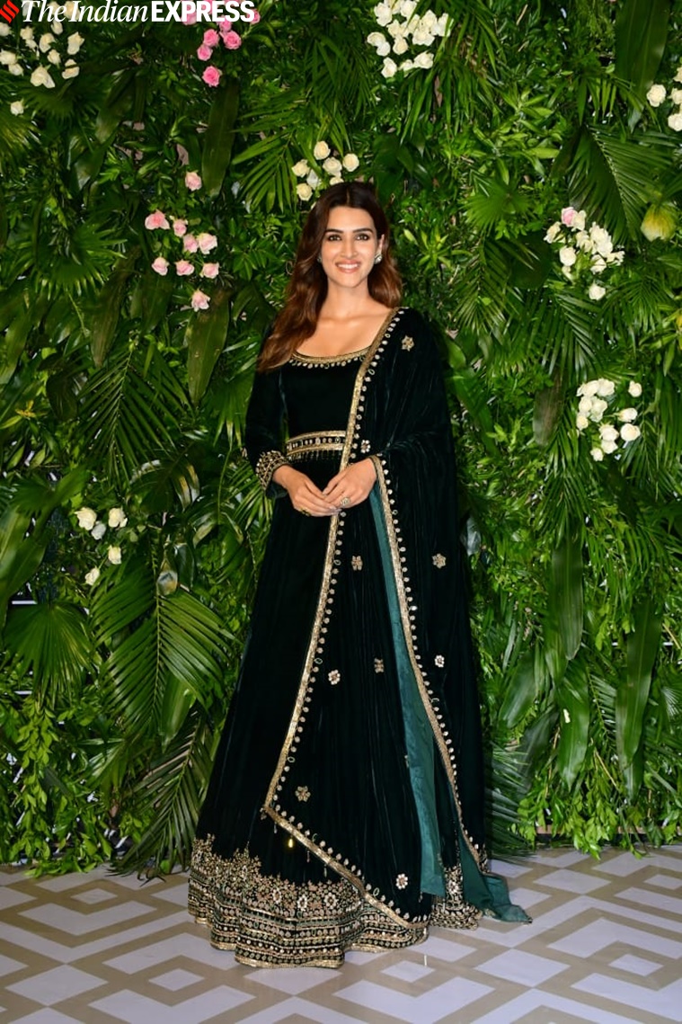 Kriti Sanon’s Diwali party: Varun Dhawan-Natasha Dalal dazzle, Ananya ...