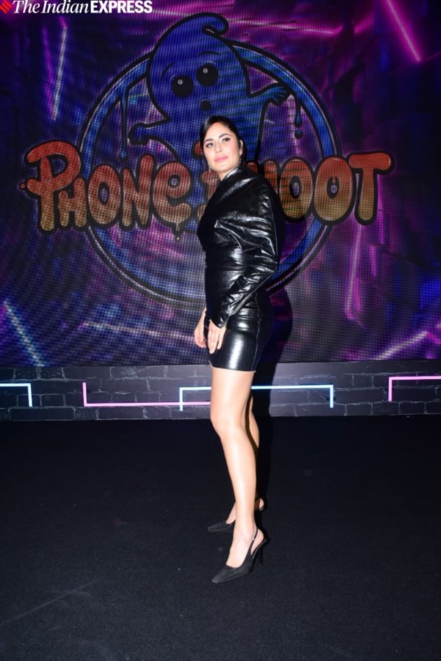 How Katrina Kaif, Siddhant Chaturvedi, Ishaan Khattar do the bhangra ...