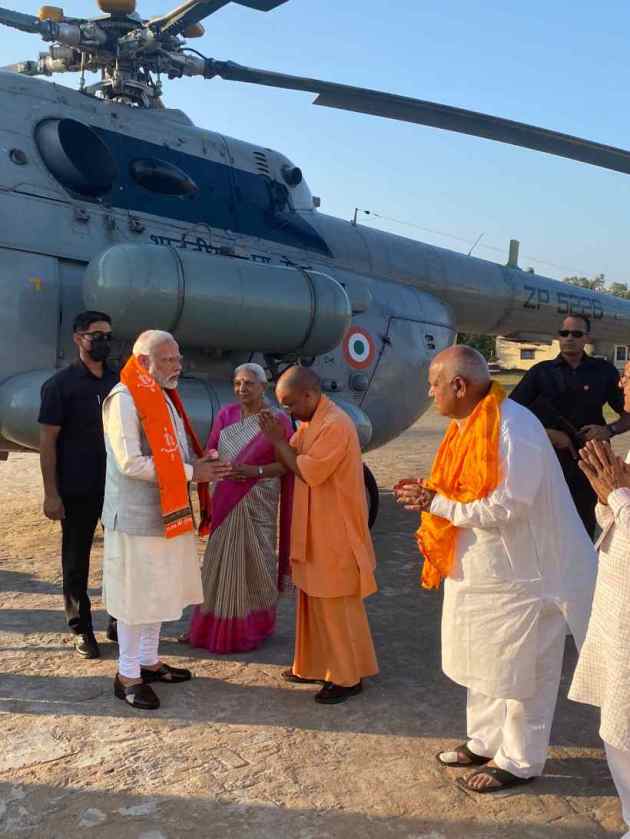 PM Narendra Modi celebrates Deepotsav in Ayodhya on eve of Diwali ...