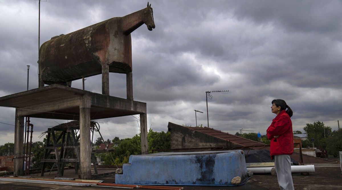 Eccentric art flourishes along outskirts of Buenos Aires | Art-and ...