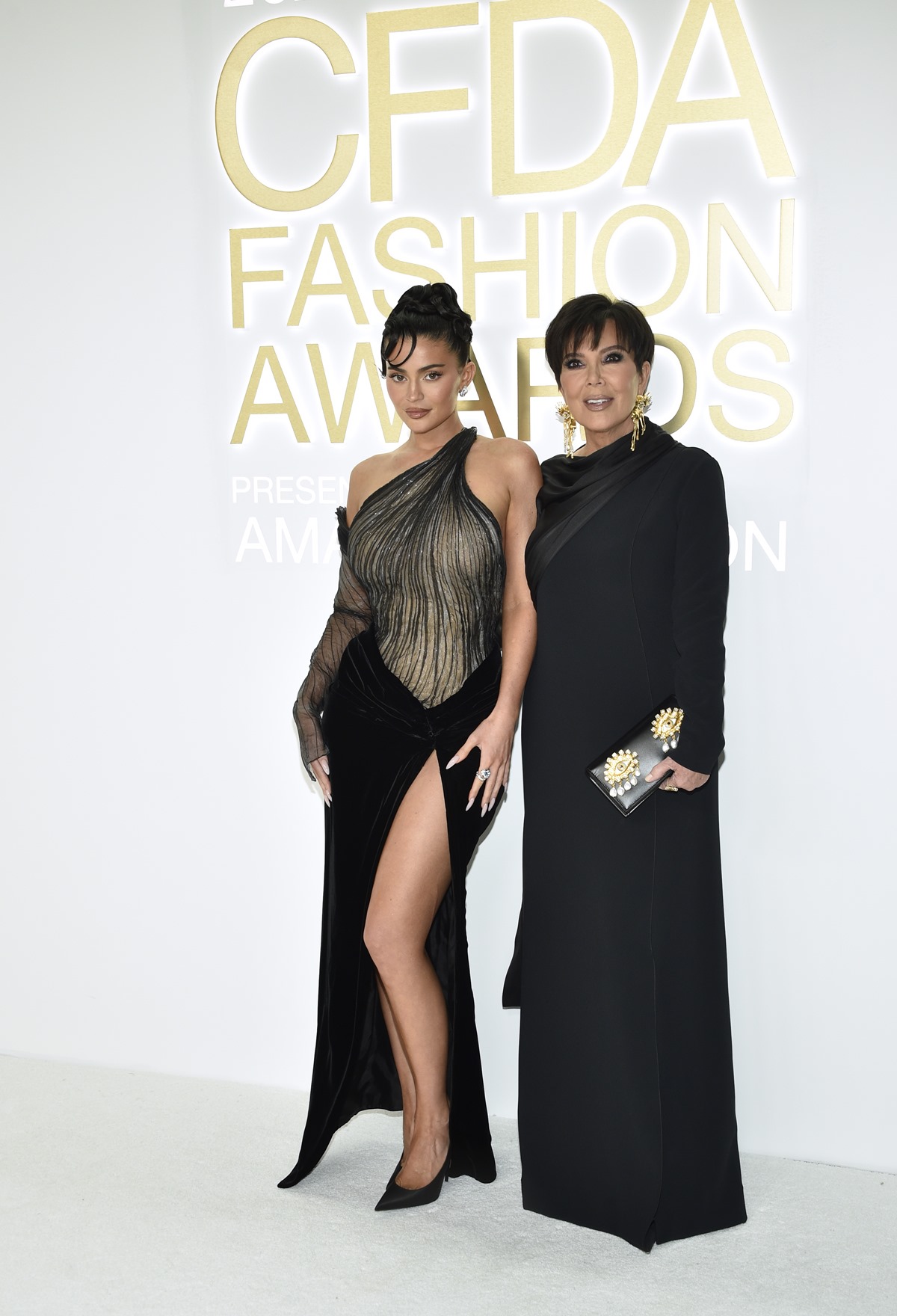 Kim Kardashian Honored At Cfda Awards Calls For Inclusivity Fashion