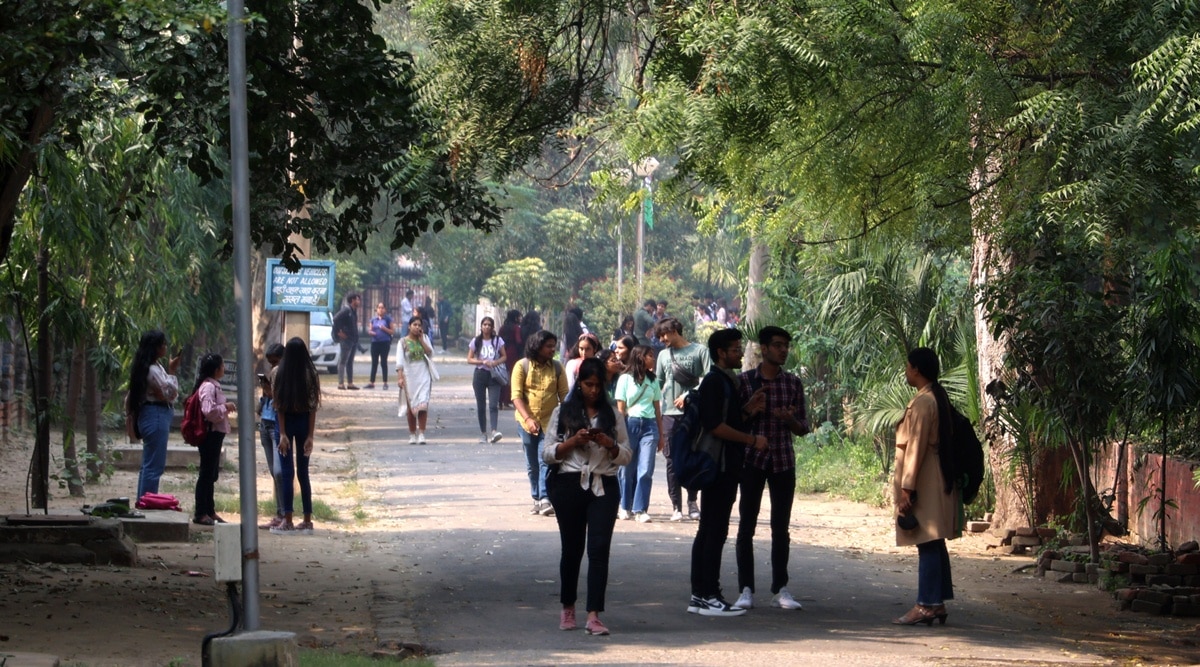Classroom size at Delhi University in the centre of fresh row | Delhi ...