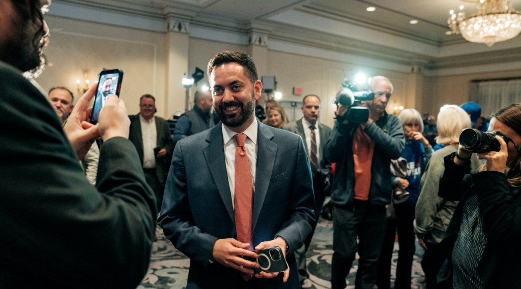 Tough New York election holds lessons for Republicans and Democrats ...