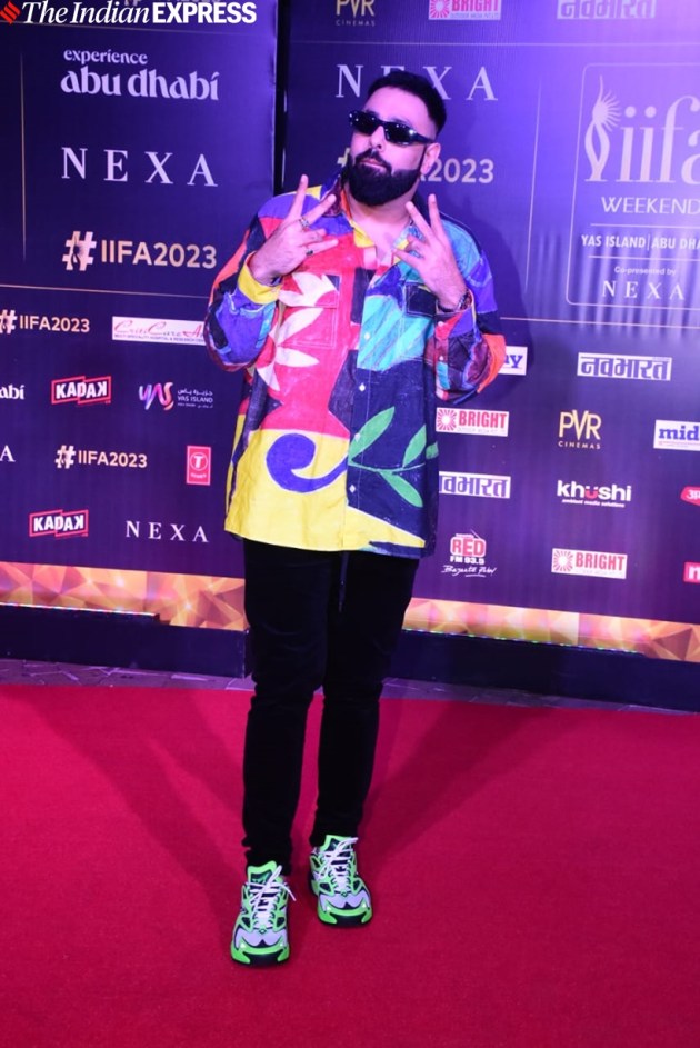 Salman Khan arrives in style, Varun Dhawan, Karan Johar and Farah Khan ...