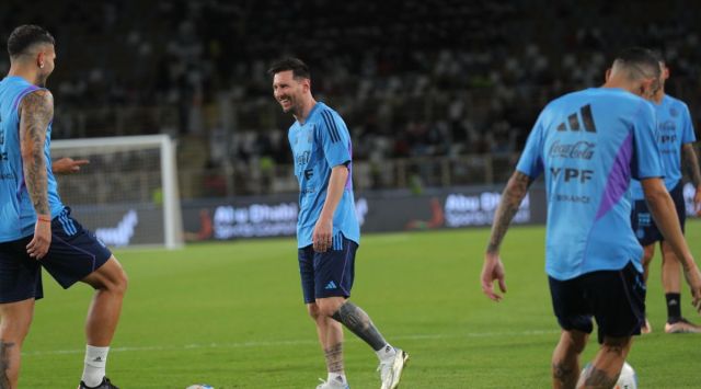 WATCH: Lionel Messi arrives in Qatar for first pre-World Cup training ...