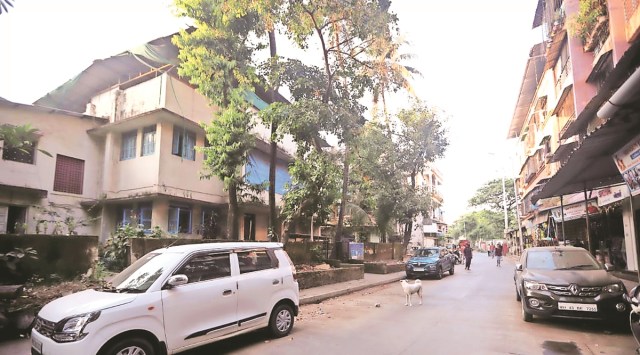 Gautam Navlakha’s new ‘home’ — a community hall with a library | Mumbai ...