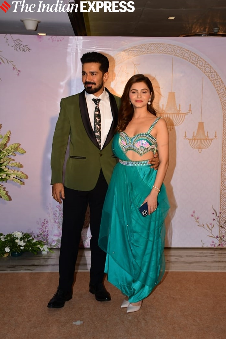 Palak Muchhal ties the knot with Mithoon Sharma; Sonu Nigam, Smriti ...