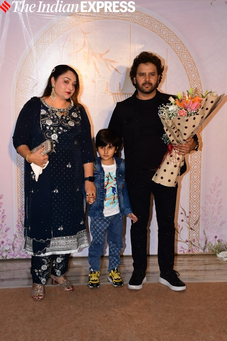 Palak Muchhal ties the knot with Mithoon Sharma; Sonu Nigam, Smriti ...