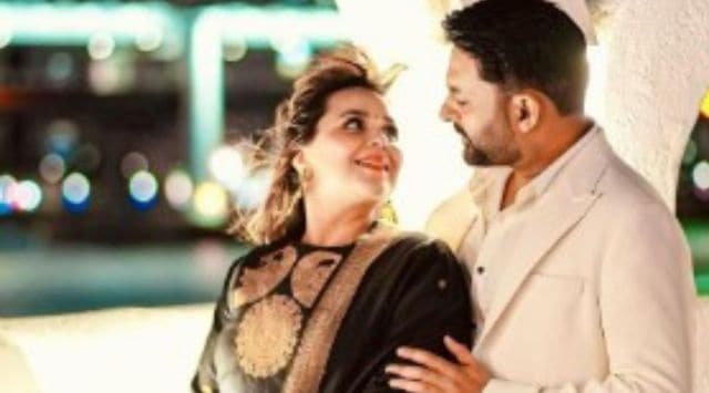 Kapil Sharma shares loved-up photos with wife Ginni Chatrath on her ...