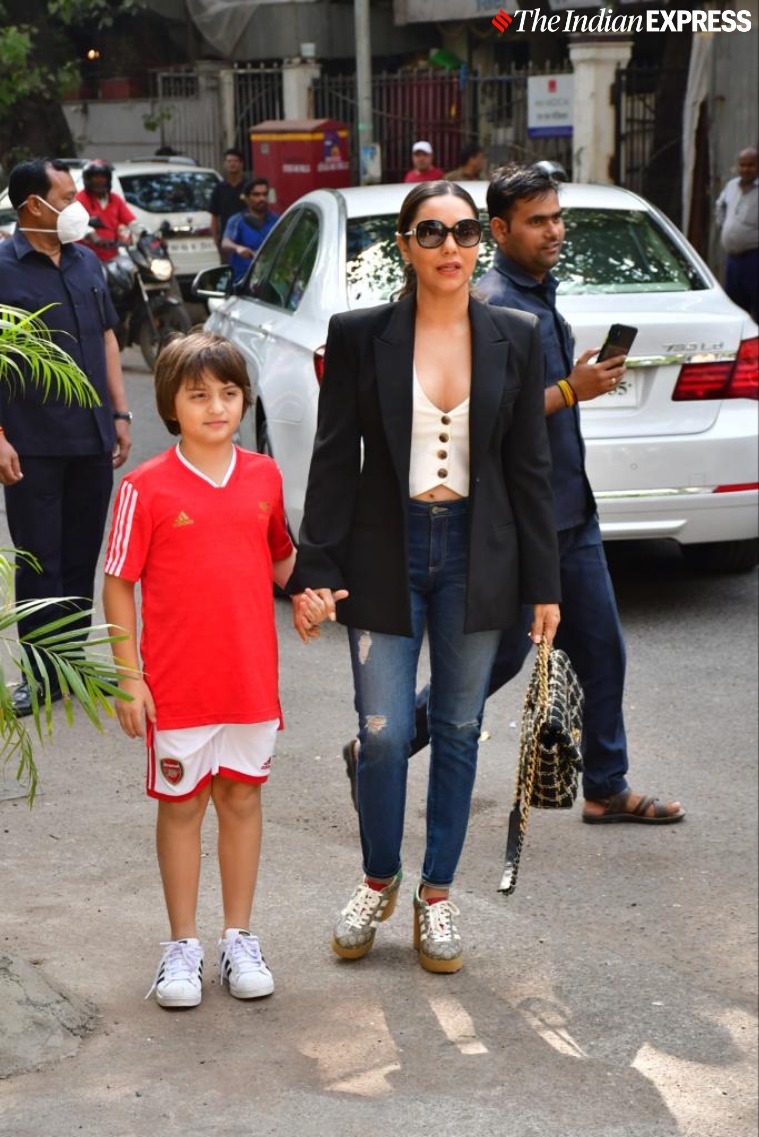 Gauri Khan and son AbRam enjoy a day out after unveiling Mannat’s new ...