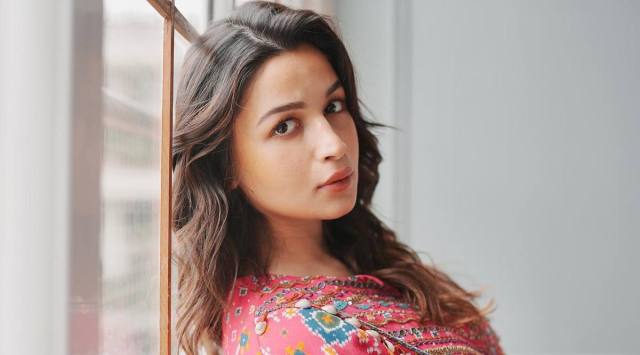 Alia Bhatt posts first photo of herself after becoming a ‘mama’, fans ...