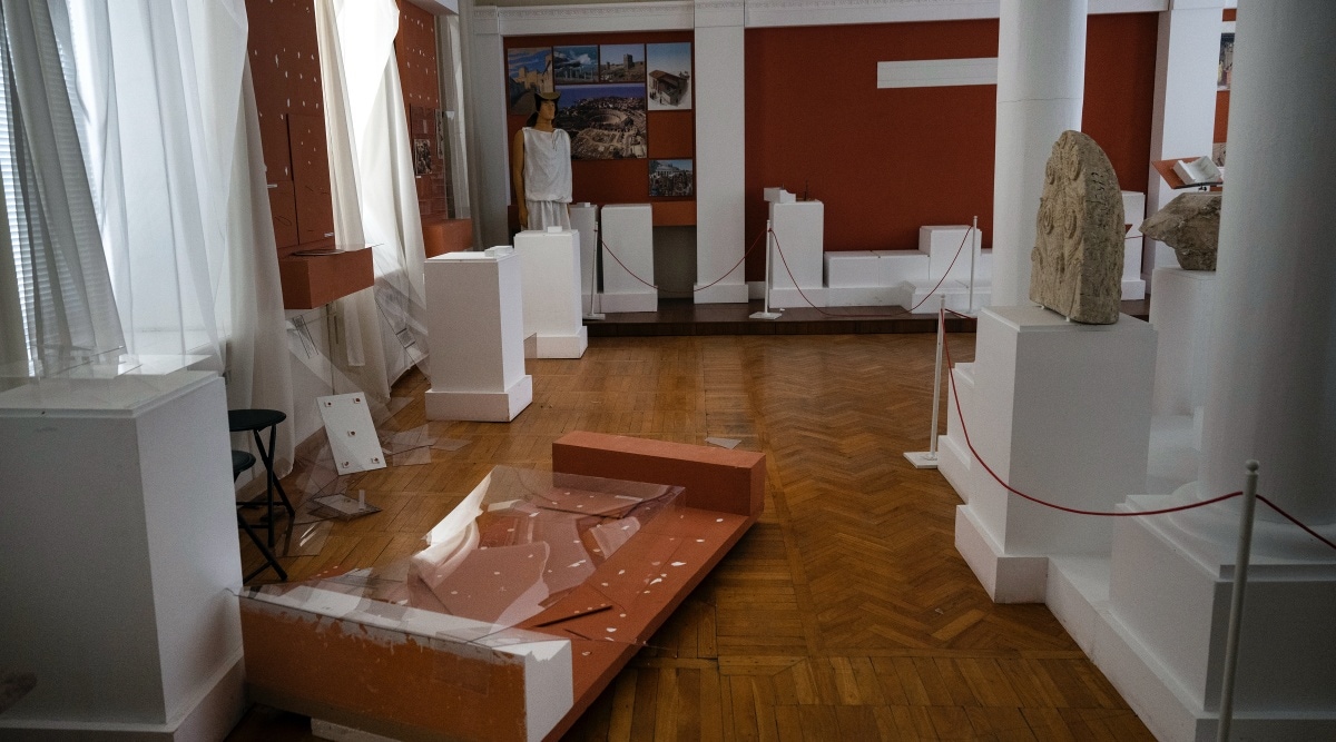 Kherson’s museums now display shattered cases and missing treasures ...