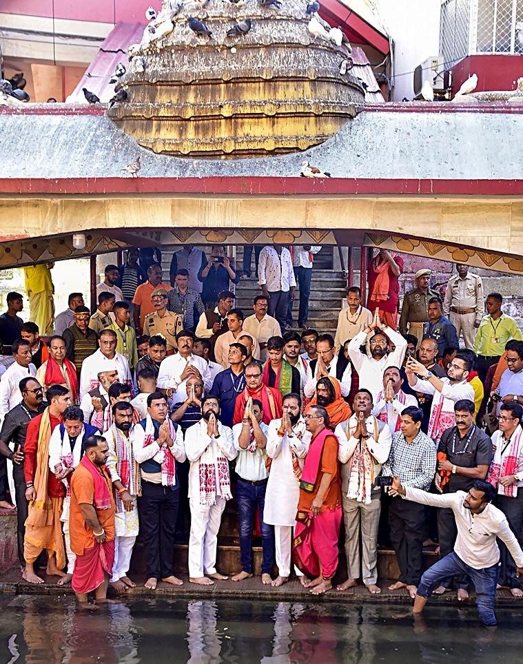 Has Shinde taken all his Sena leaders to pray to Goddess Kamakhya, or ...