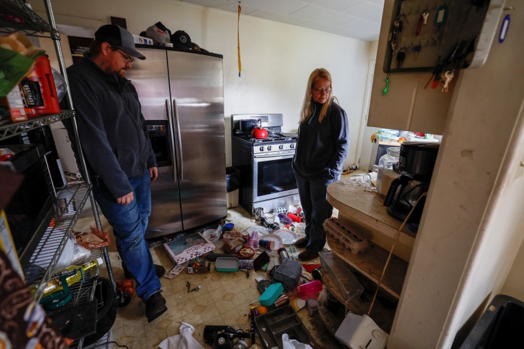 Violent earthquake in North California damages homes, disrupts power ...