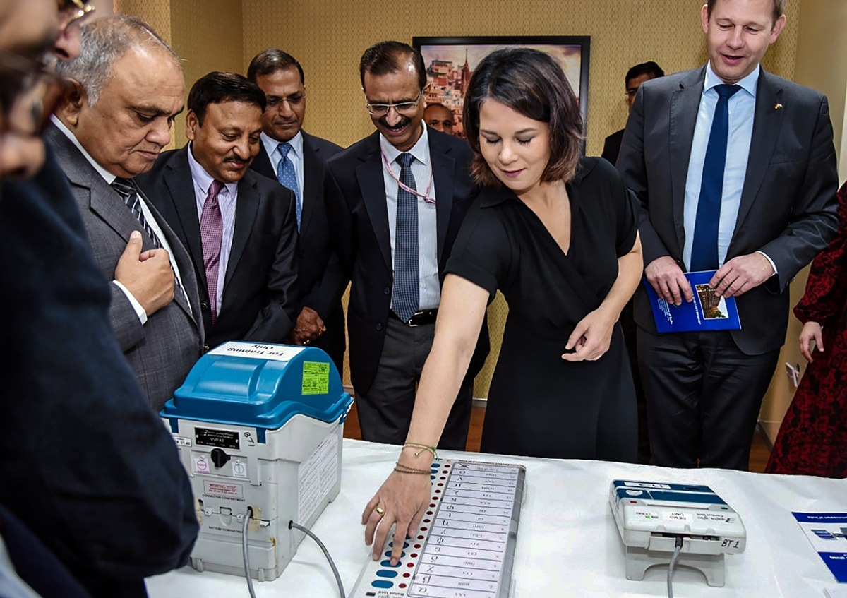 CEC flags challenge of fake social media narratives to free elections ...