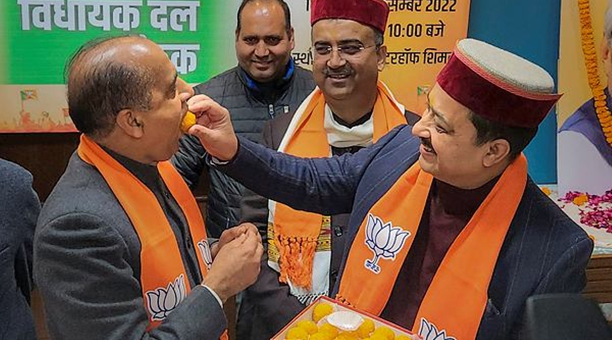 BJP submits memorandum to Gov against Cong move to shut govt ...