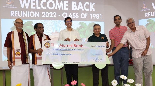 IIT Madras receives electric bus fleet as gift from 1981 batch alumni ...