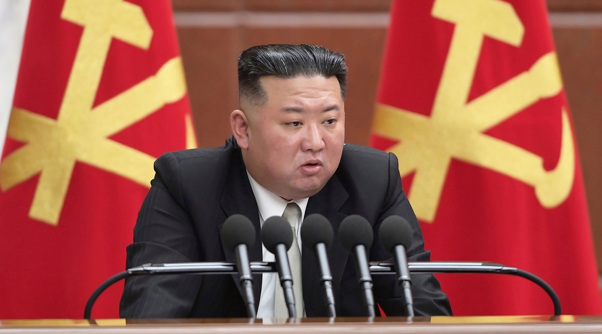 North Koreas Kim Jong Un Presides Over Big Military Parade World