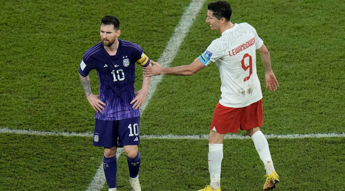 Watch: Lionel Messi ignores Robert Lewandowski who seemingly wanted to ...