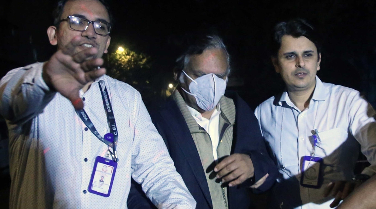 Loan fraud case: Venugopal Dhoot, Chanda Kochhar and husband Deepak ...