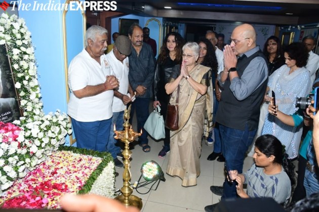 Johny Lever, Shabana Azmi and others attend Vikram Gokhale’s prayer ...
