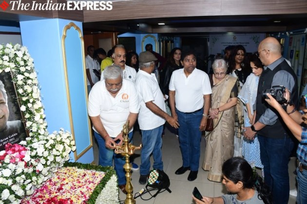 Johny Lever, Shabana Azmi and others attend Vikram Gokhale’s prayer ...