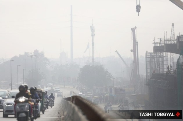 Delhi witnesses heavy smog as air quality turns ‘severe’ | India News ...