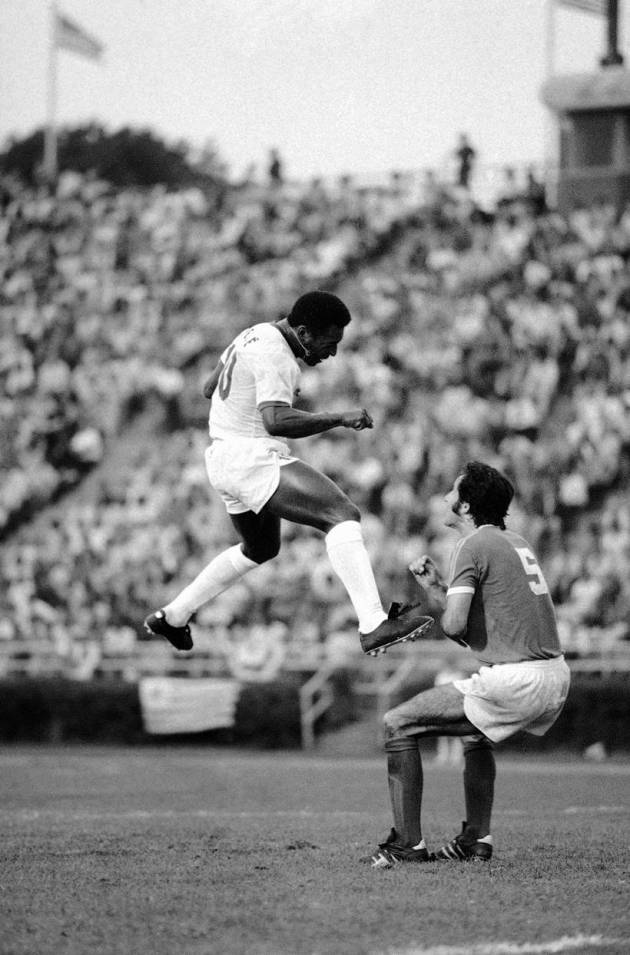 Pele: Brazil’s mighty king of ‘beautiful game’ | Sports Gallery News ...