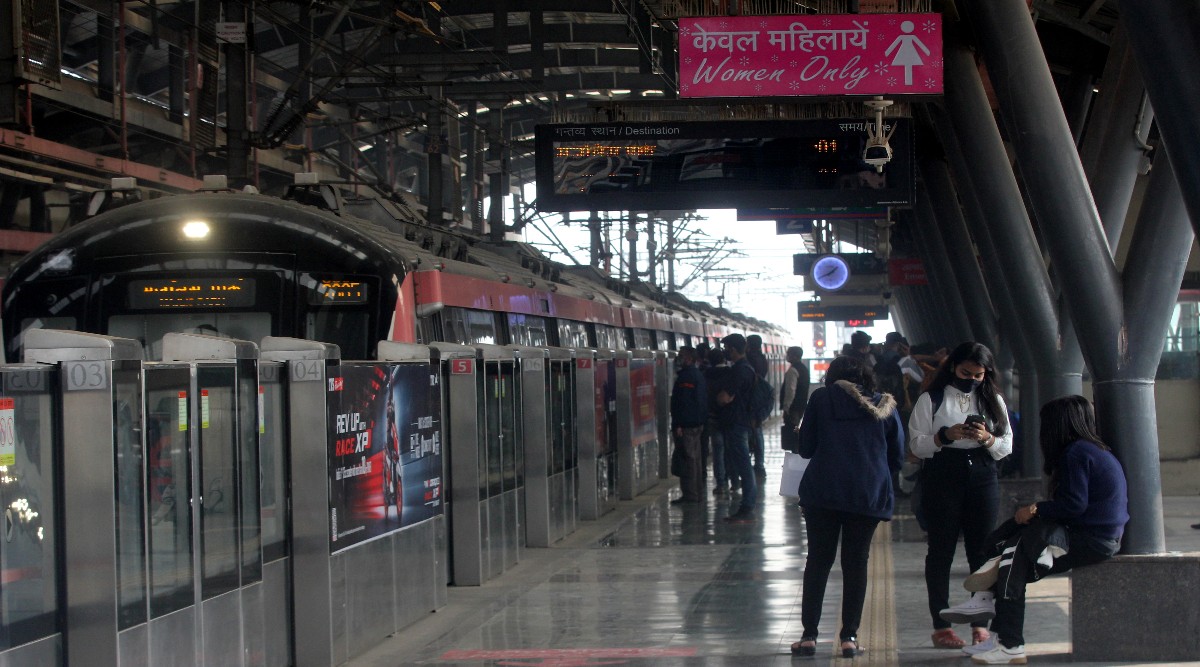 Bird drops stray wire on overhead equipment of Delhi Metro’s Pink Line ...