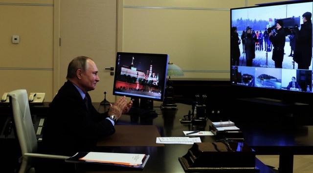 Cornered in Ukraine, Putin ditches annual news conference | World News ...