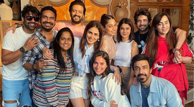 Riteish Deshmukh celebrates birthday with wife Genelia D’souza; friends ...