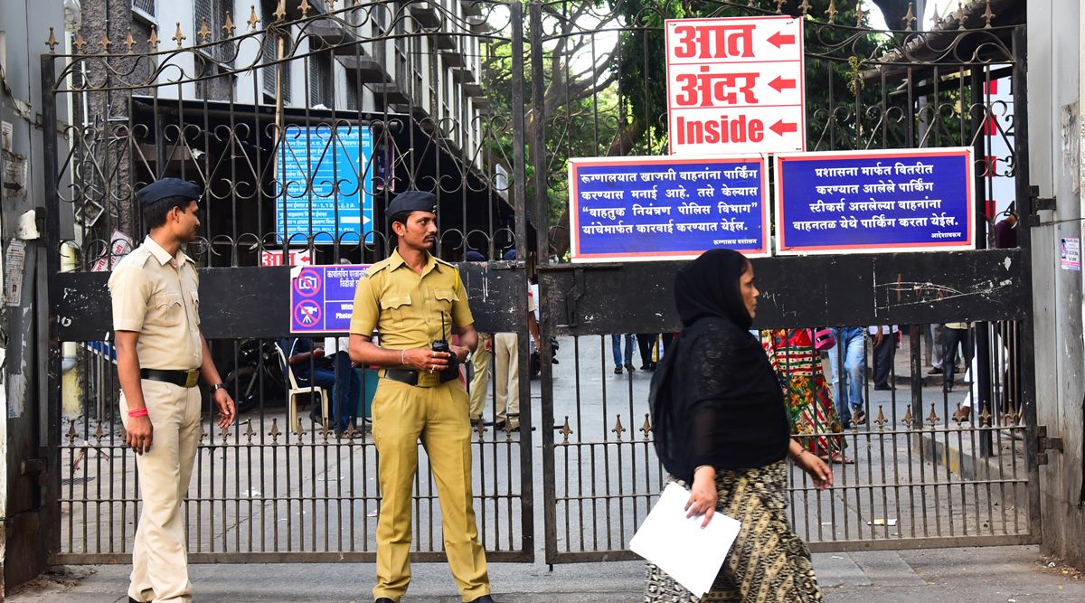 Mumbai: Cop ‘slaps’ Sion hospital doctor, faces disciplinary action ...