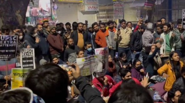 40 UPSC aspirants detained for staging protest over extra attempt in ...