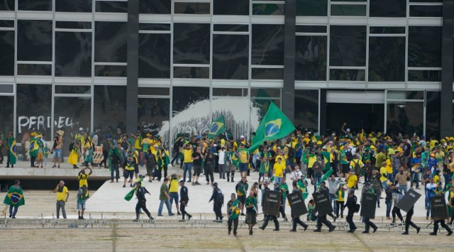 Pro-Bolsonaro rioters storm Brazil’s top government offices | World ...