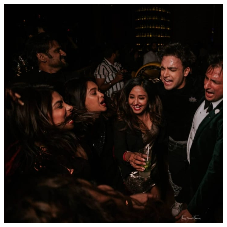 Anupamaa’s Rupali Ganguly dances with ‘Anuj’ Gaurav Khanna at Rushad ...