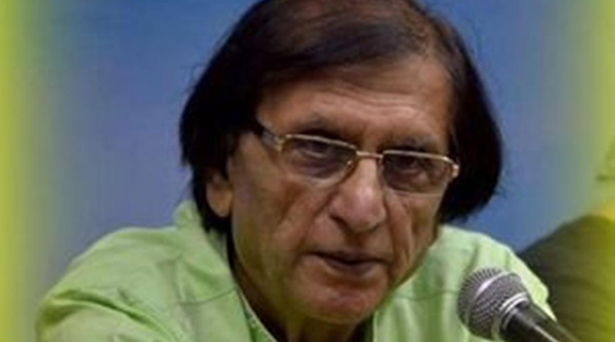 Poet Wasim Barelvi injured in road accident, out of danger - TrendRadars
