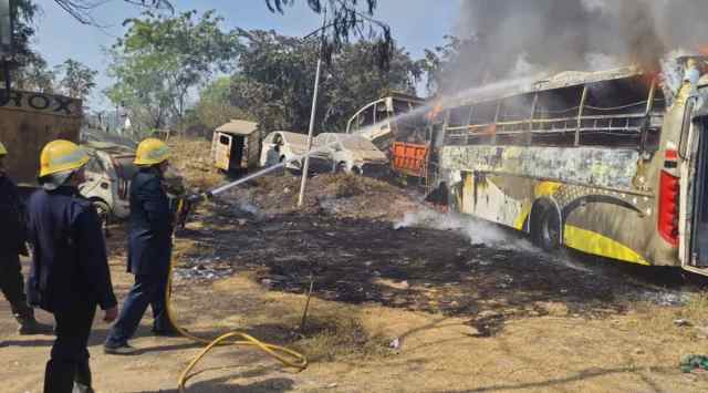 Buses, trucks cars impounded by RTO burnt in fire | Pune News - The ...