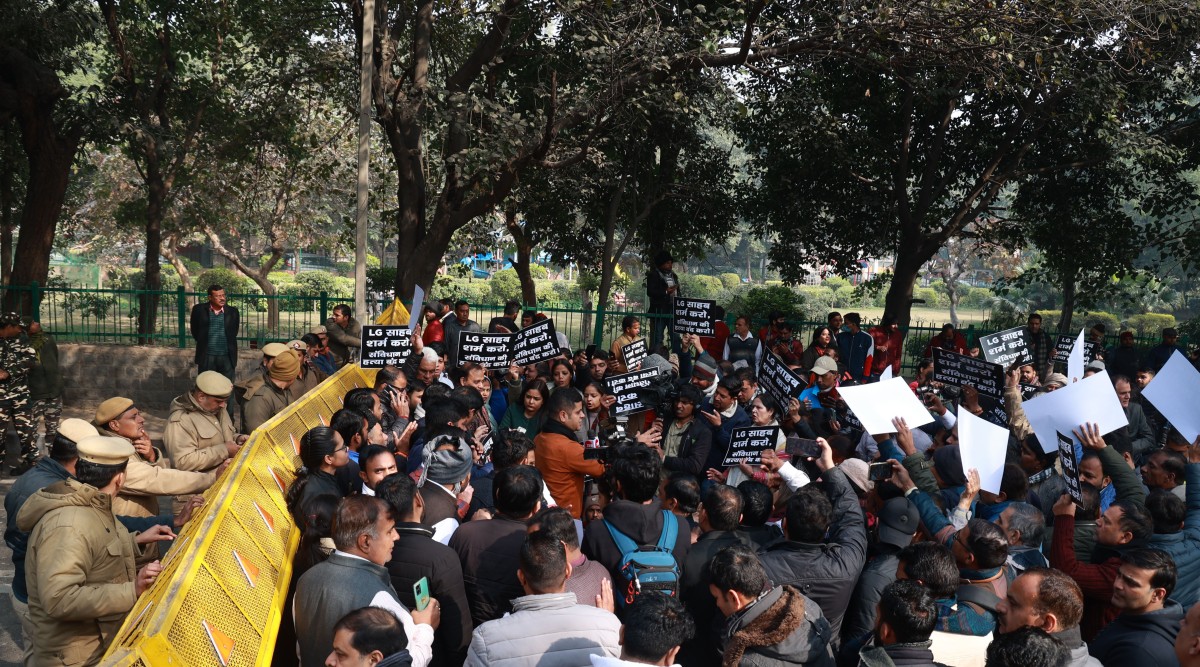DU students protest for roll back of FYUP | Education News - The Indian ...