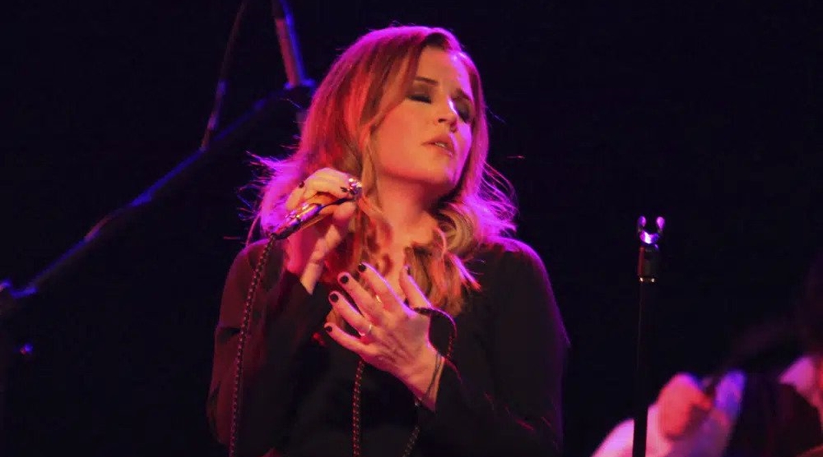 Lisa Marie Presley, daughter of Elvis Presley, dies at 54 | Hollywood ...