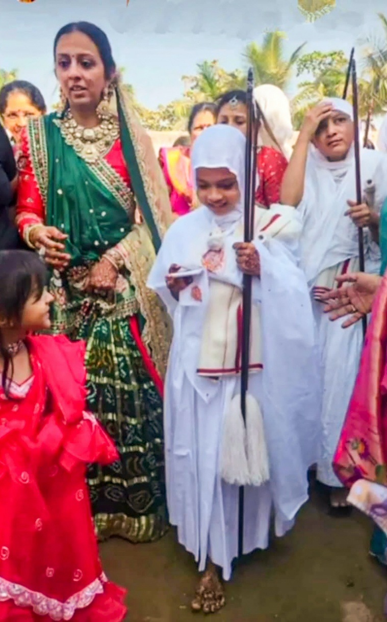 9-yr-old daughter of Gujarat diamond merchant embraces monkhood ...