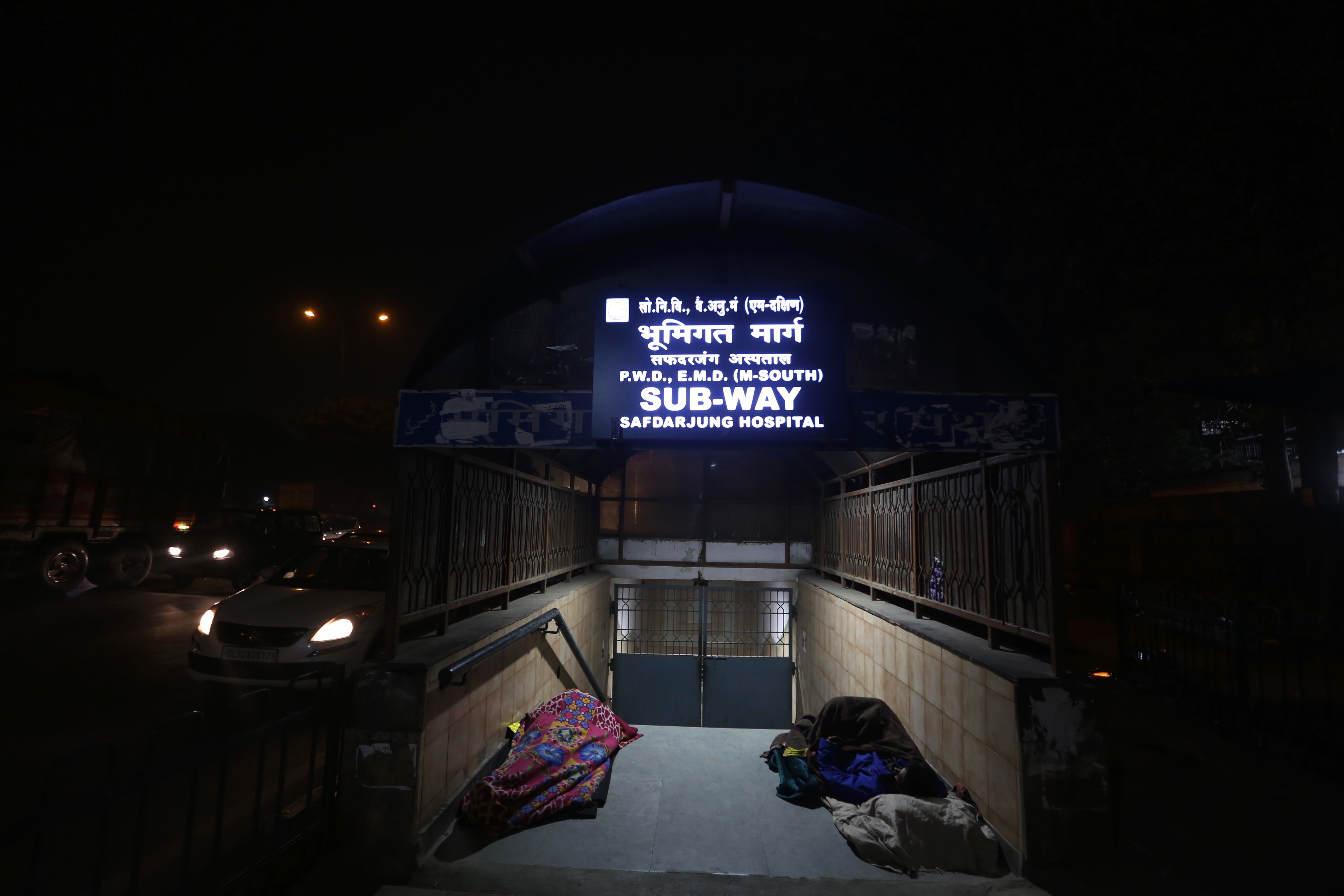 Delhi’s subways shut after 10 pm, pedestrians left with no choice but ...